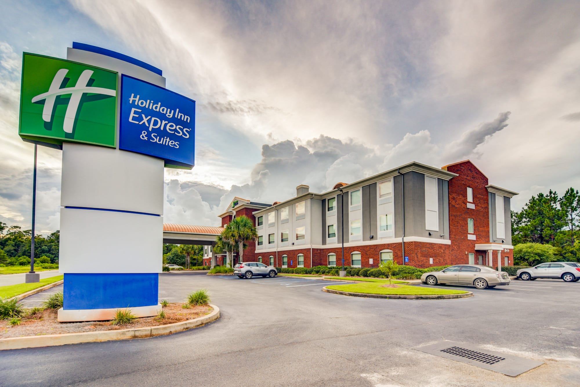 Holiday Inn Express & Suites - Foley Sports Tourism